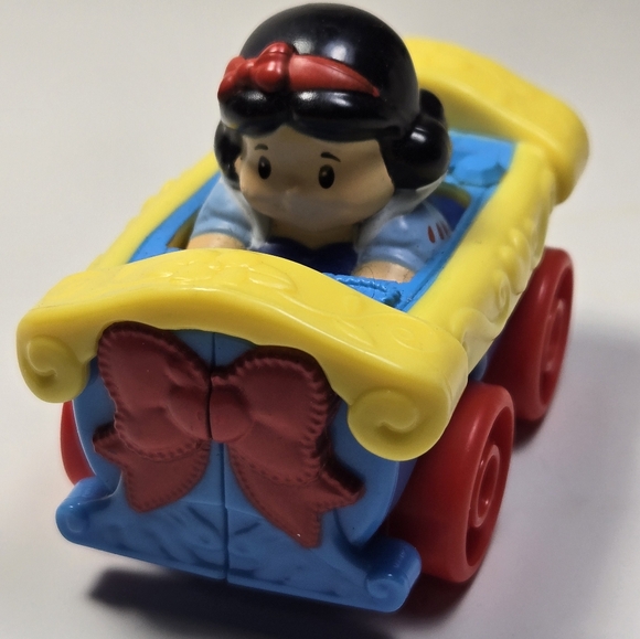 Fisher-Price | Toys | Fisherprice Little People Snow White Car Ride ...